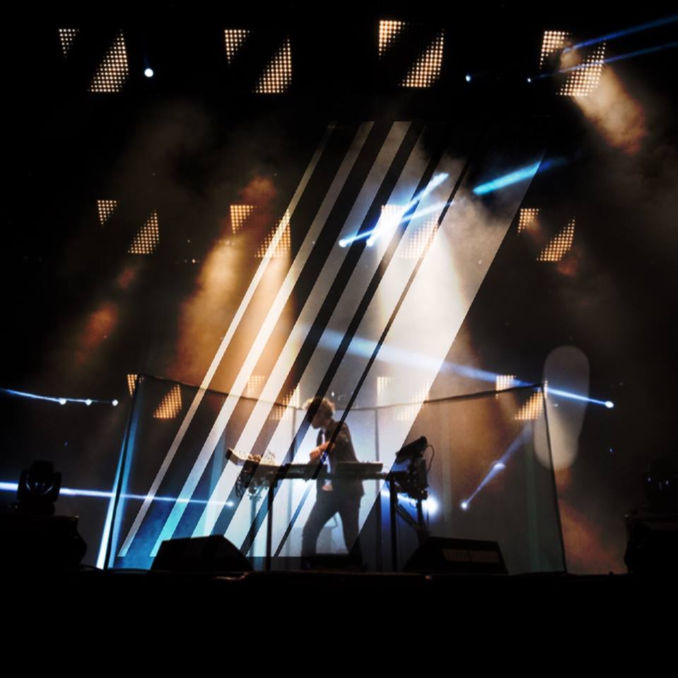 French 79 - Hometown - Hands UP électro