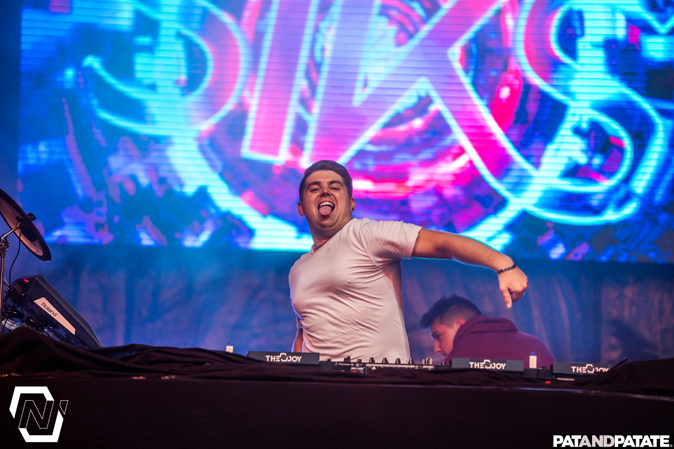 Siks - Maybe You [Spinnin' records] - Hands UP électro