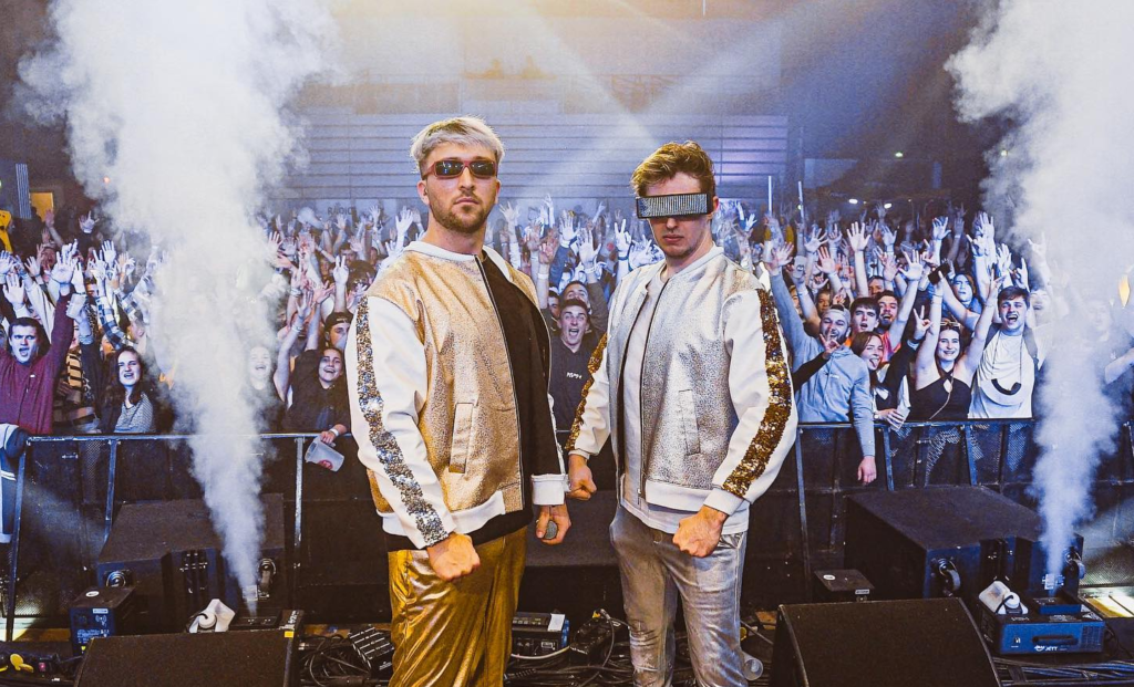 Boris et Moris sortent leur remix de "Chui Bo" de PZK ! - Hands UP électro