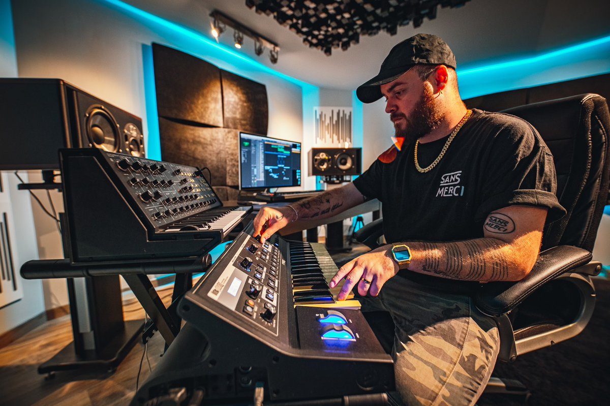 Tony Romera sort son banger "Surdose" chez Mau5trap ! - Hands UP électro