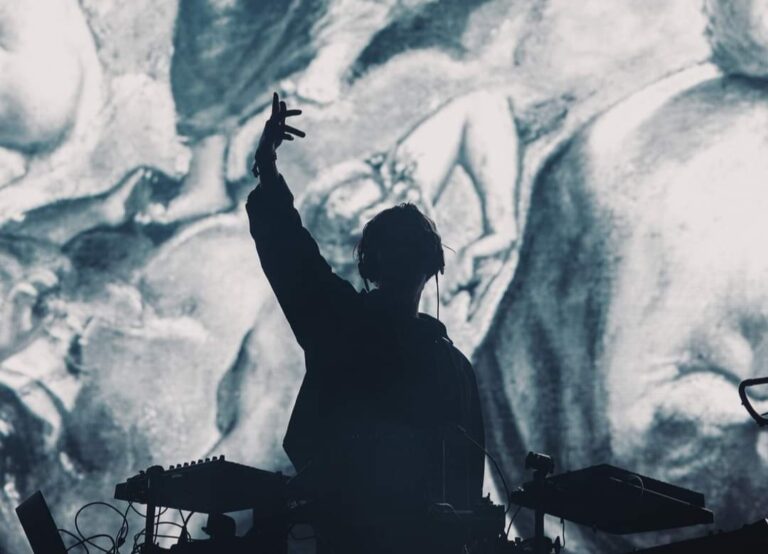 Interview Apashe : "Mon prochain album, c'est une suite de "Renaissance ...