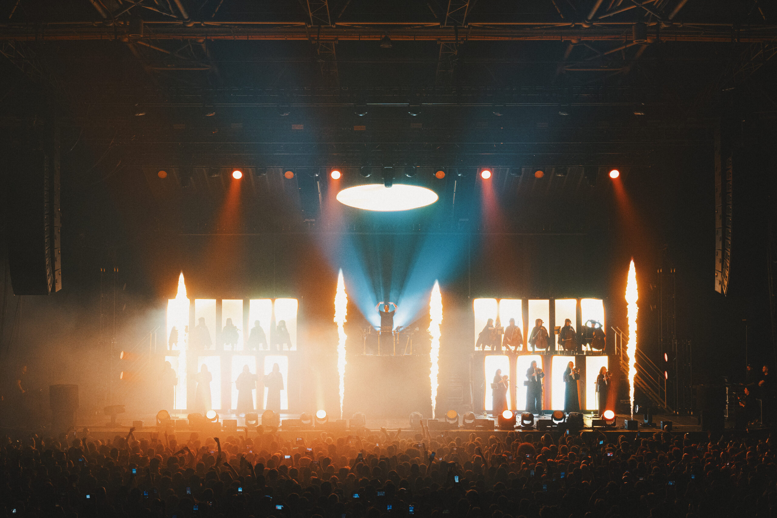 Récap : Apashe a rendu le Zénith de Paris Majestic - Hands UP électro