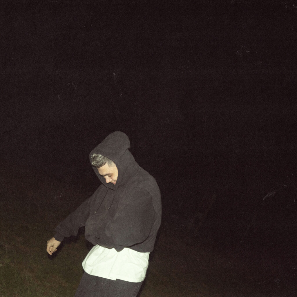 Nezzy continue de dévoiler son album avec "break my heart" ! - Hands UP ...