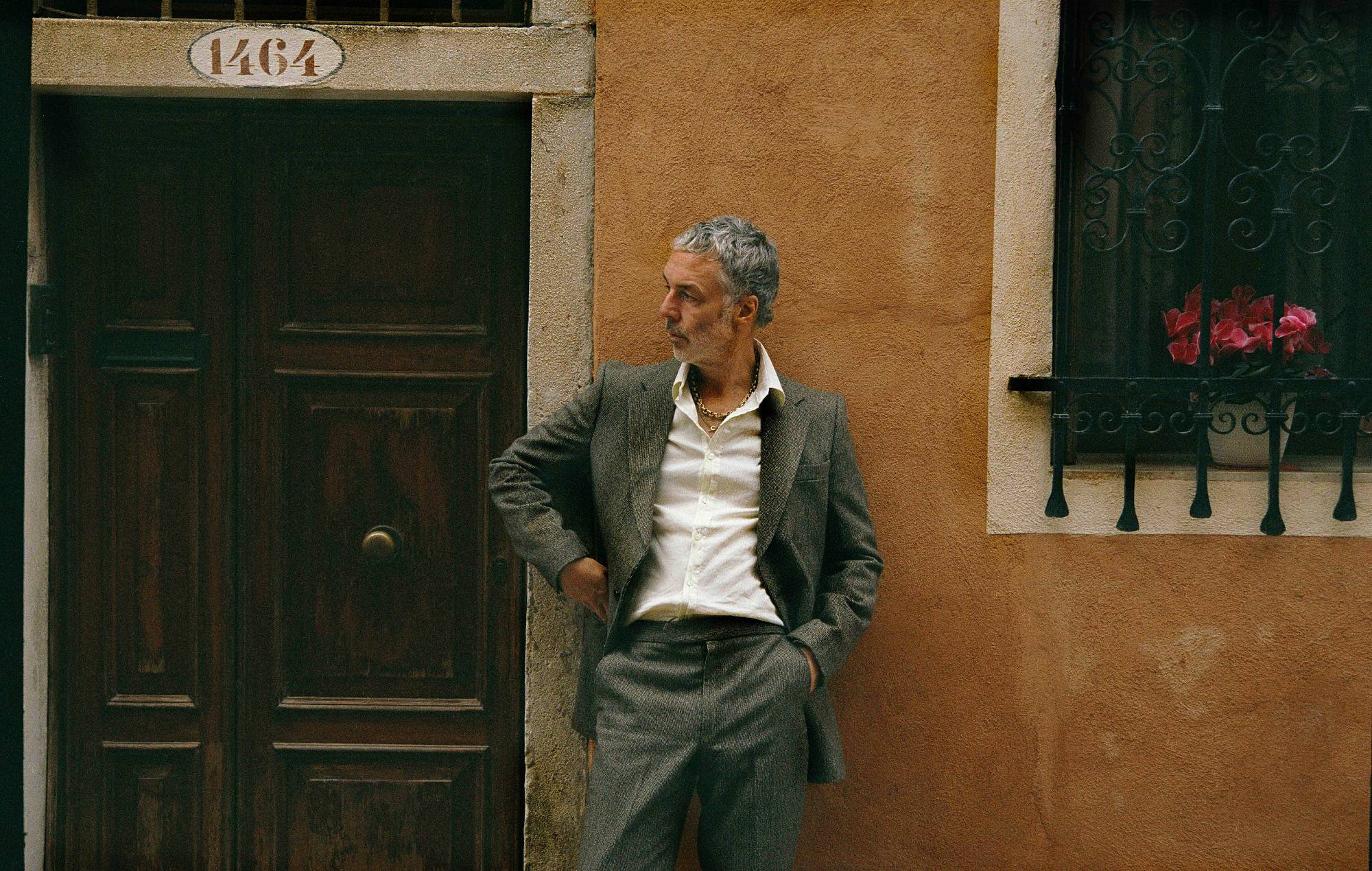 Baxter Dury : le retour d’un dandy moderne avec "Allbarone" ! - Hands ...