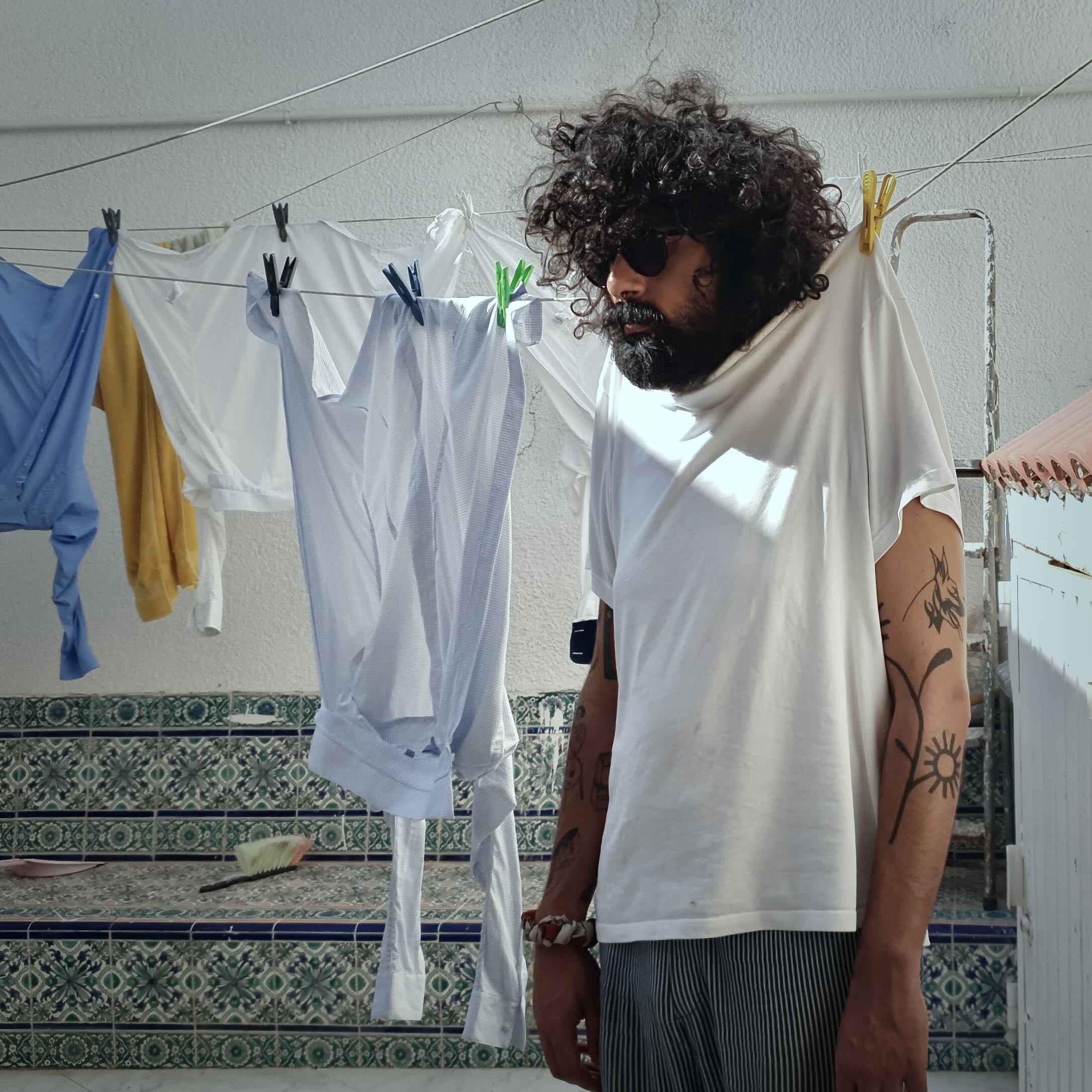 Hmenou transforme le chant des drones en rythme avec "Shala Yousheel ...